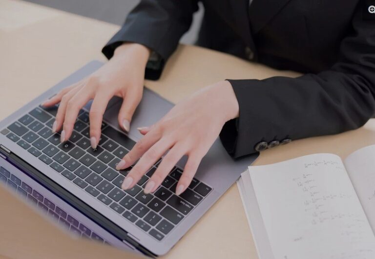 【福岡市】小中高生向け｜Python基礎・生成AI・バイブコーディングが学べる完全個別レッスン｜momotech（モモテック）